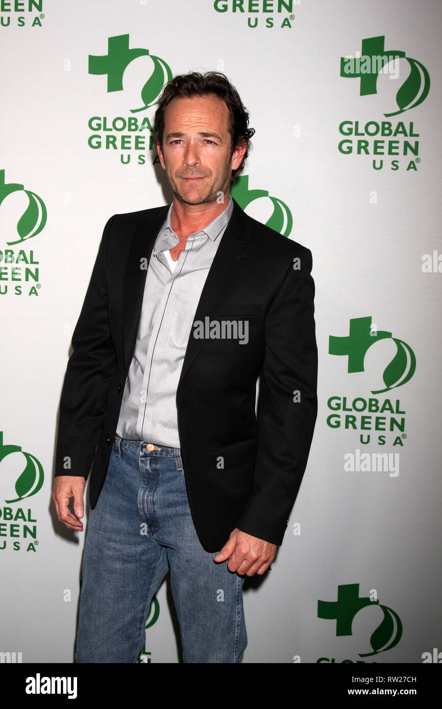***FILE PHOTO*** LUKE PERRY DEAD AT 52 Luke Perry at the Global Green ...