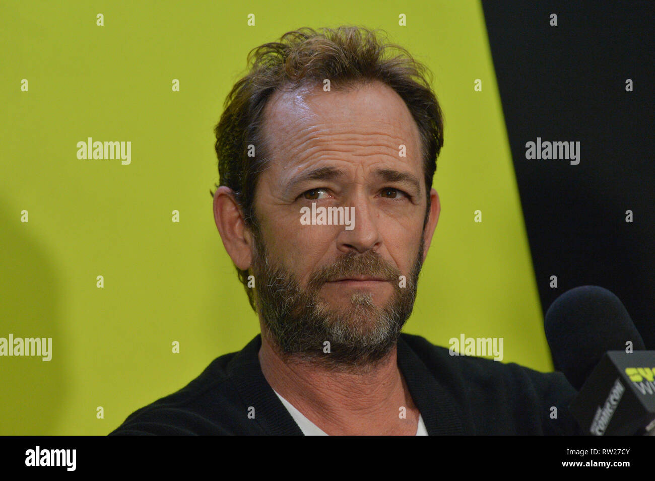 FILE PICTURE: Burbank, California, USA. 4th Mar 2019. Actor Luke Perry ...