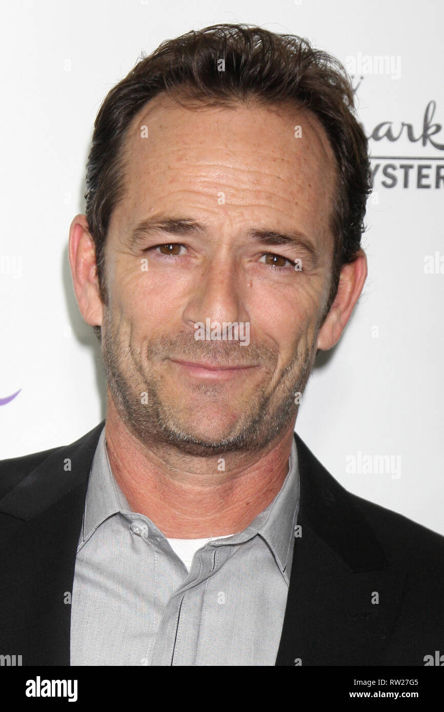 ***FILE PHOTO*** LUKE PERRY DEAD AT 52 LOS ANGELES, CA - NOVEMBER 4 ...