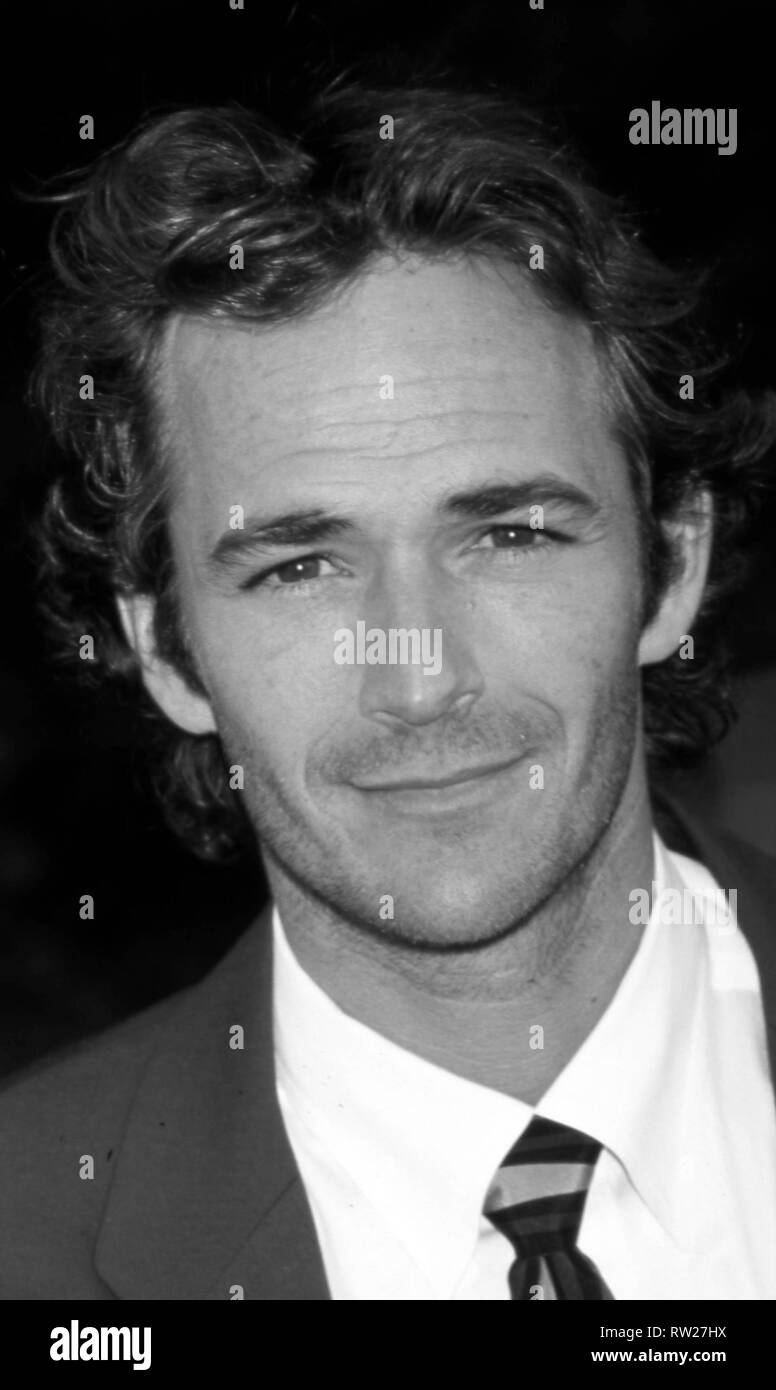 ***FILE PHOTO*** LUKE PERRY DEAD AT 52 Luke Perry attends the Fox ...