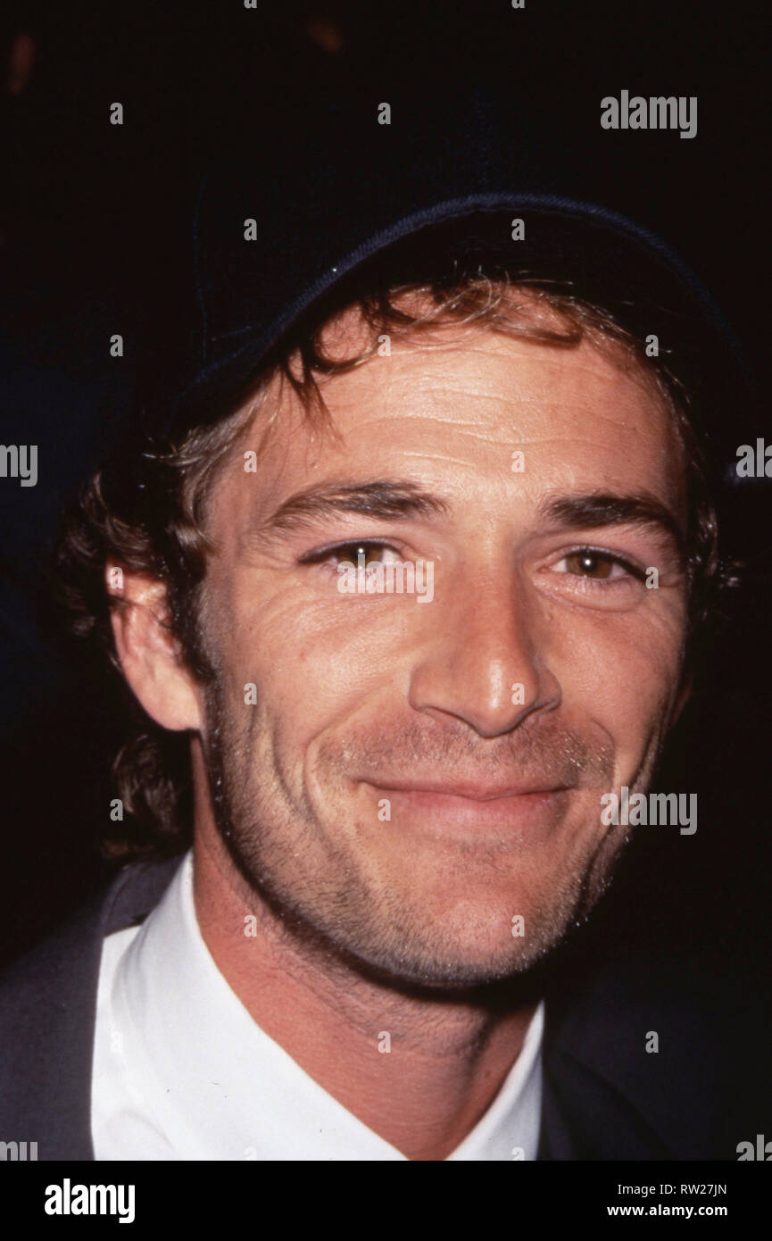 ***FILE PHOTO*** LUKE PERRY DEAD AT 52 Luke Perry attends the Fox ...