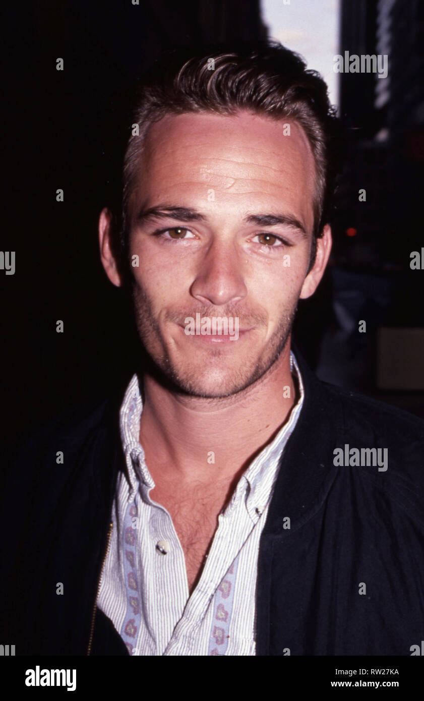 ***FILE PHOTO*** LUKE PERRY DEAD AT 52 Luke Perry arrives for the Fox ...