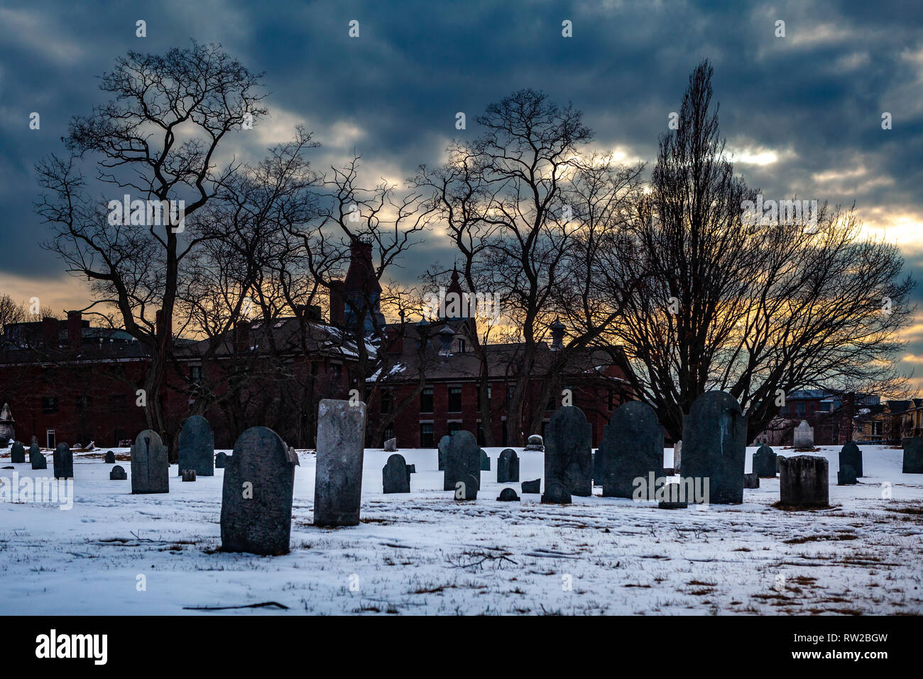 Old burying point cemetery salem hi-res stock photography and images - Alamy