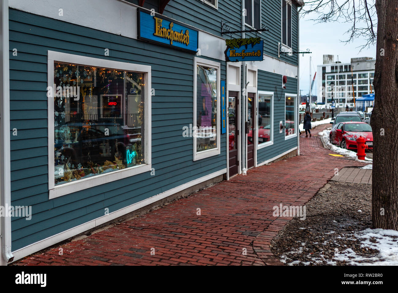 Souvenirs shop window downtown of Salem in Essex county Massachusettes ...