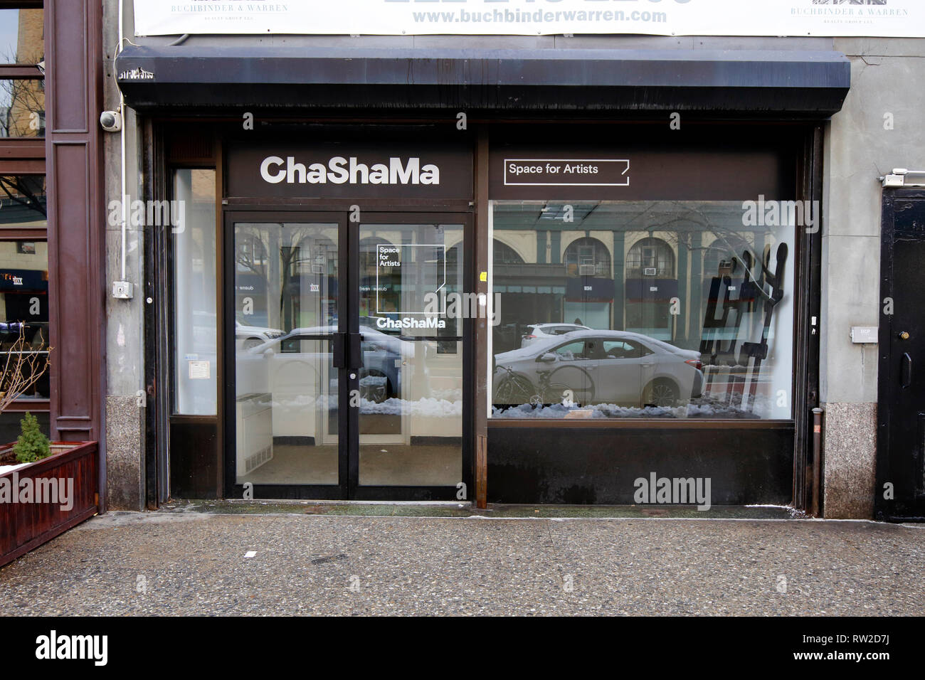 A Chashama temporary storefront workspace for artists Stock Photo - Alamy