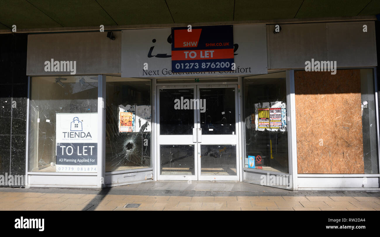 Empty poverty hi-res stock photography and images - Alamy