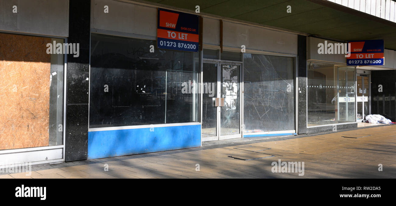 Empty shops in the centre of Crawley, Haslett Avenue, Crawley, West ...