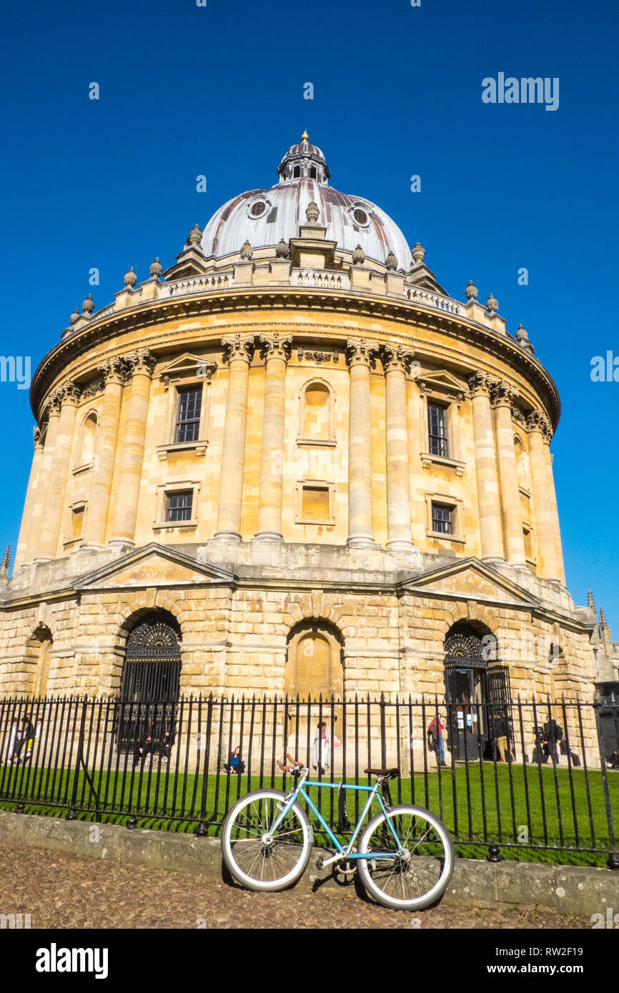 The radcliffe camera library hi-res stock photography and images - Alamy