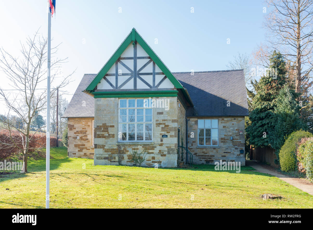 English village community hall hi-res stock photography and images - Alamy