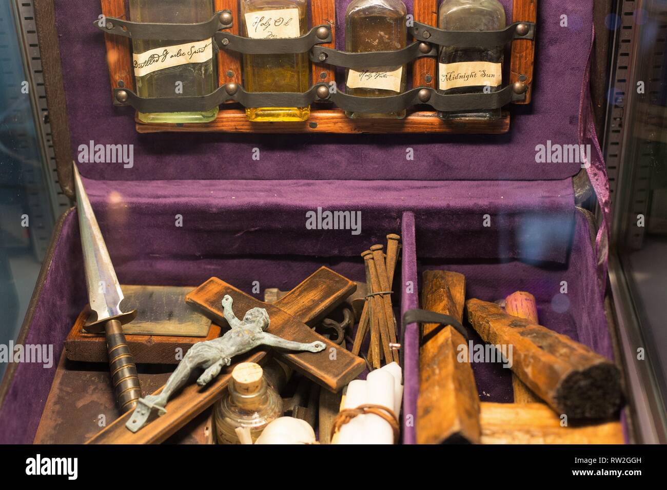 Wooden stake vampire hi-res stock photography and images - Alamy