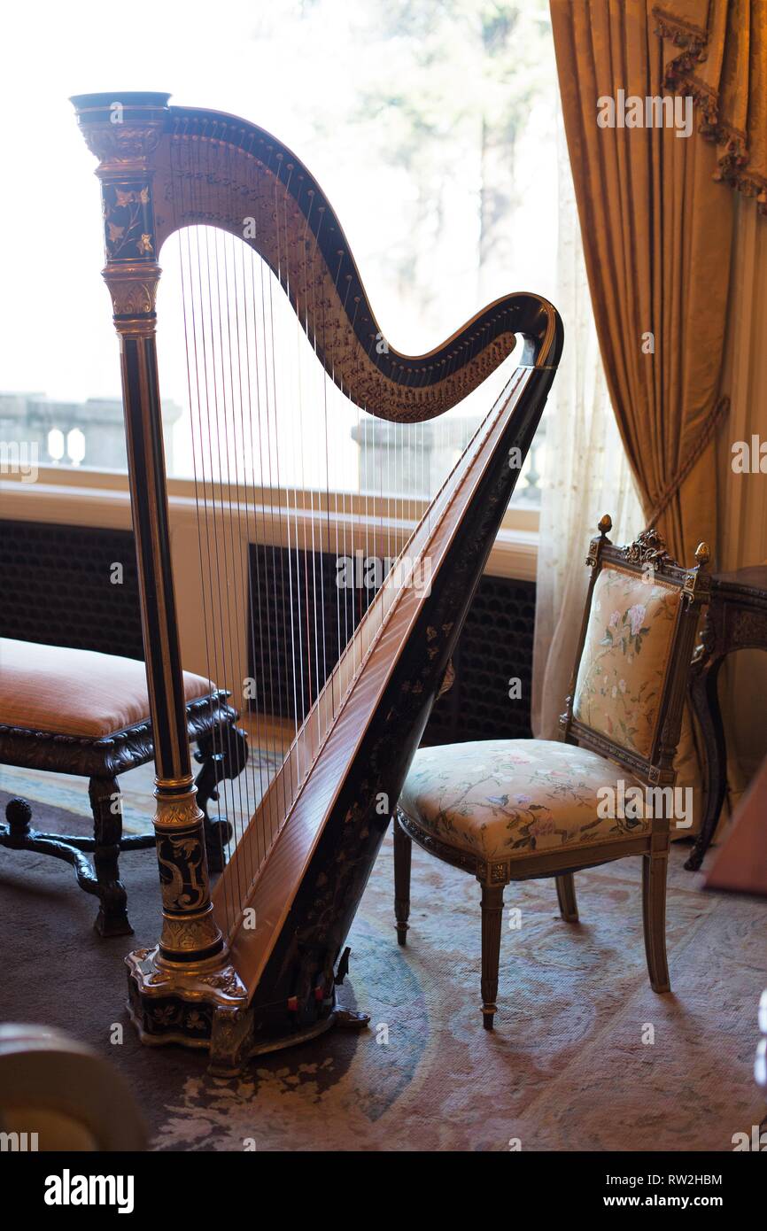 Harp Music High Resolution Stock Photography and Images - Alamy
