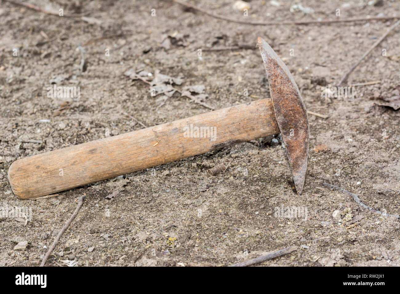 Old rusted hammer hi-res stock photography and images - Alamy