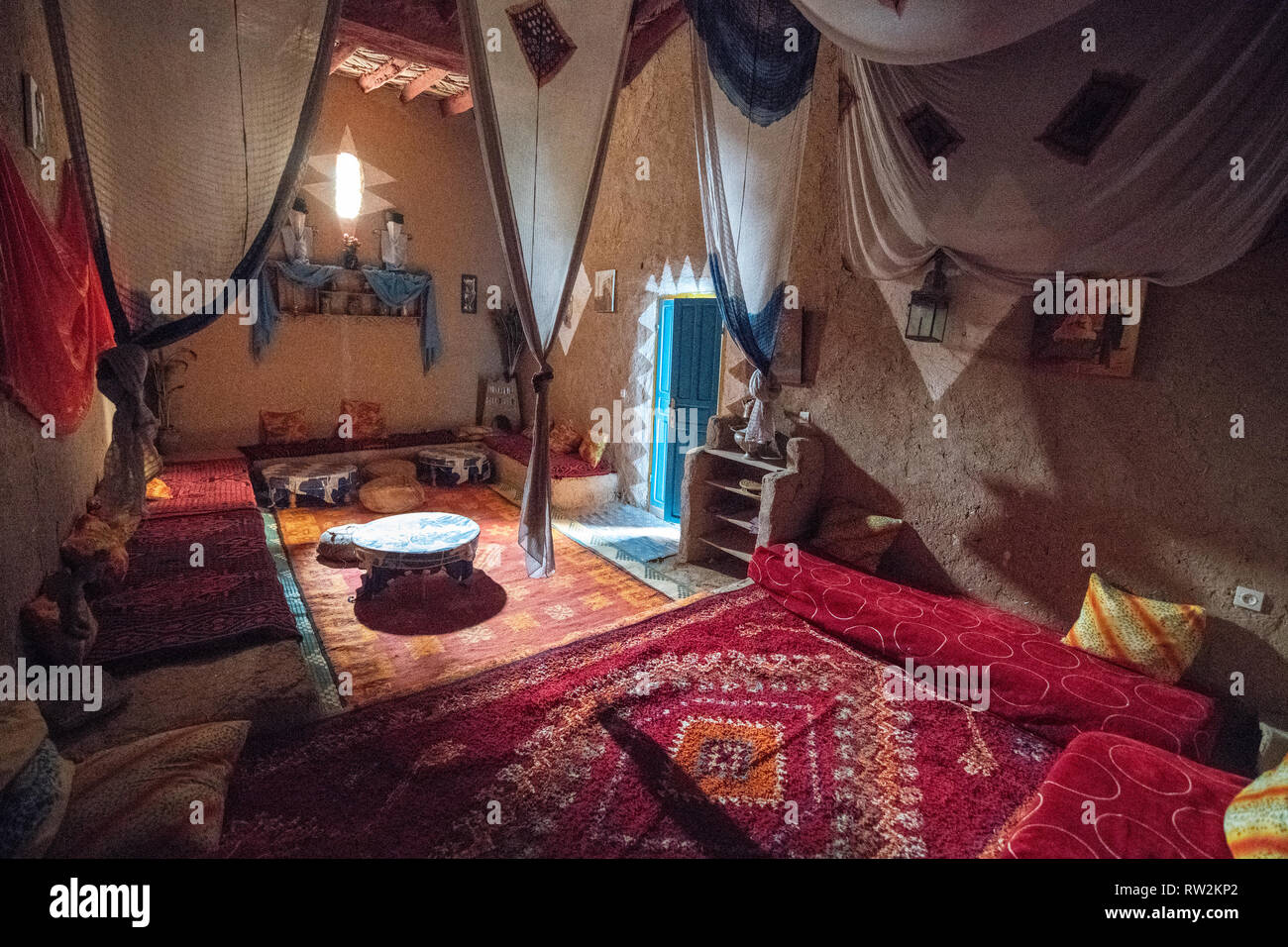 Mud house interior hi-res stock photography and images - Alamy