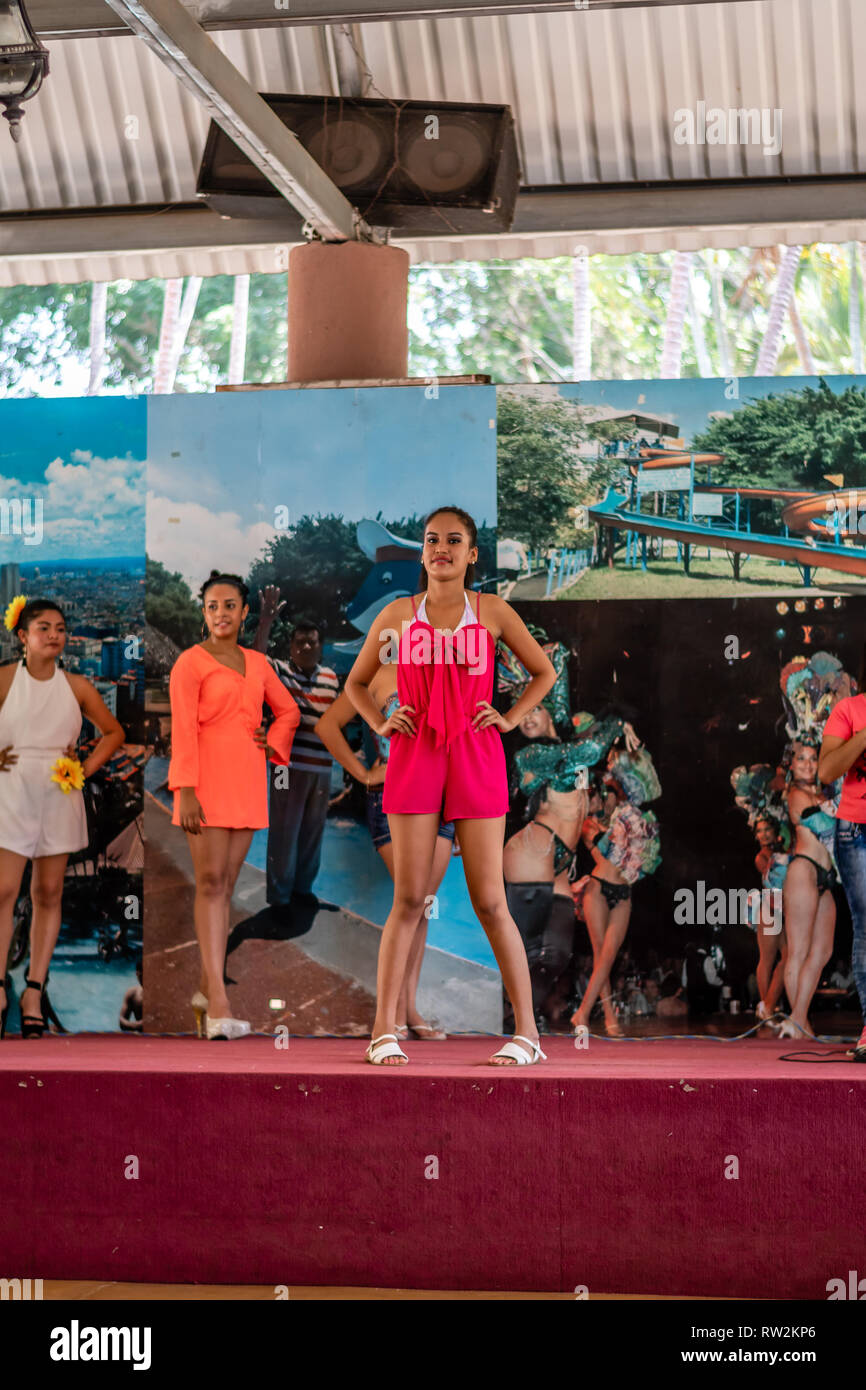 latin beauty pageant girl posing Stock Photo - Alamy