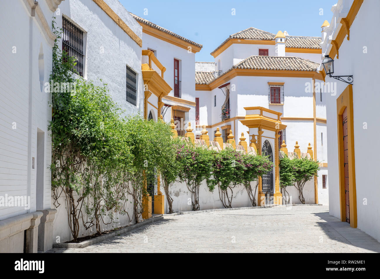 Colorful building seville hi-res stock photography and images - Alamy
