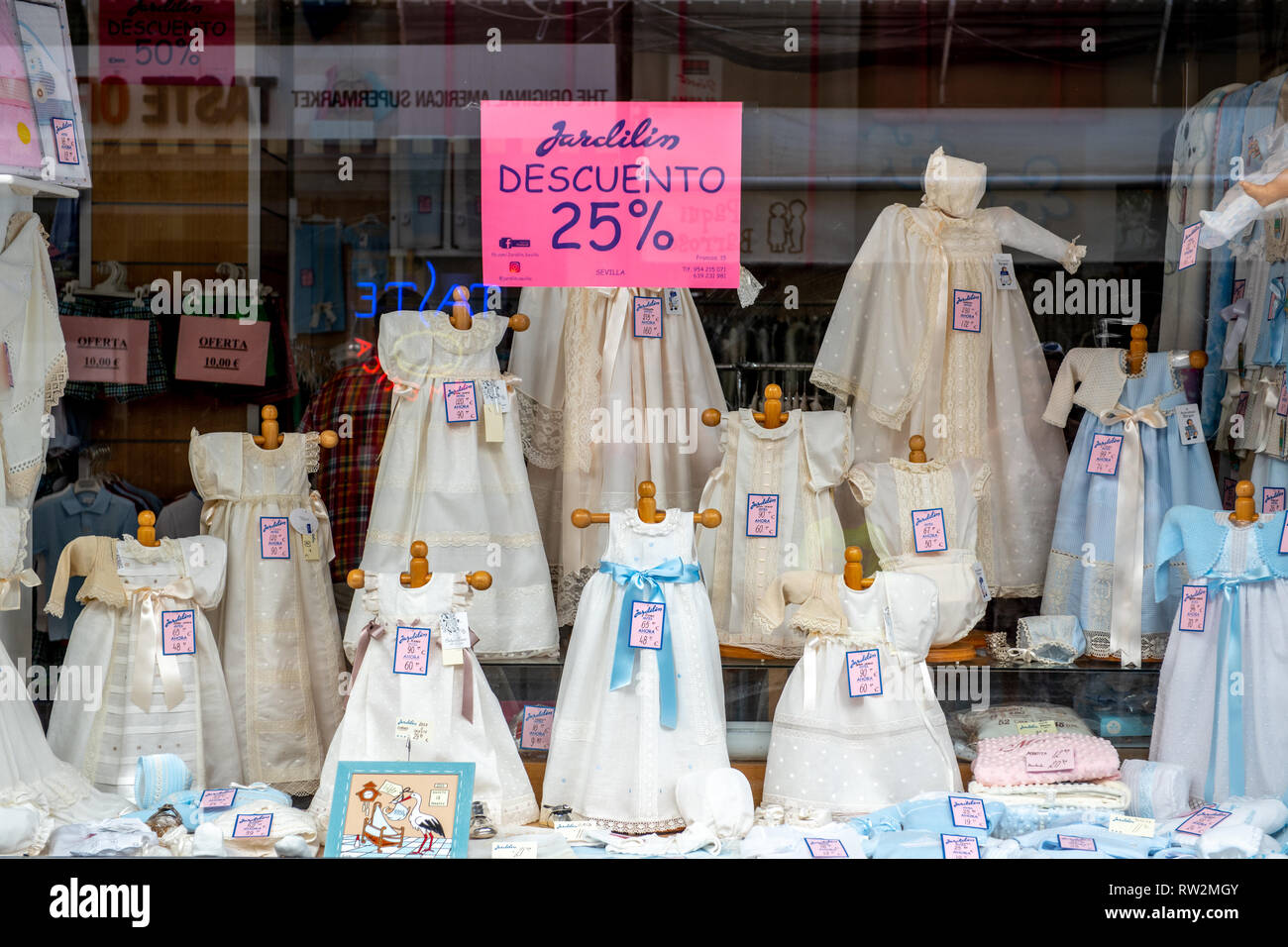 Dresses in window hi-res stock photography and images - Alamy