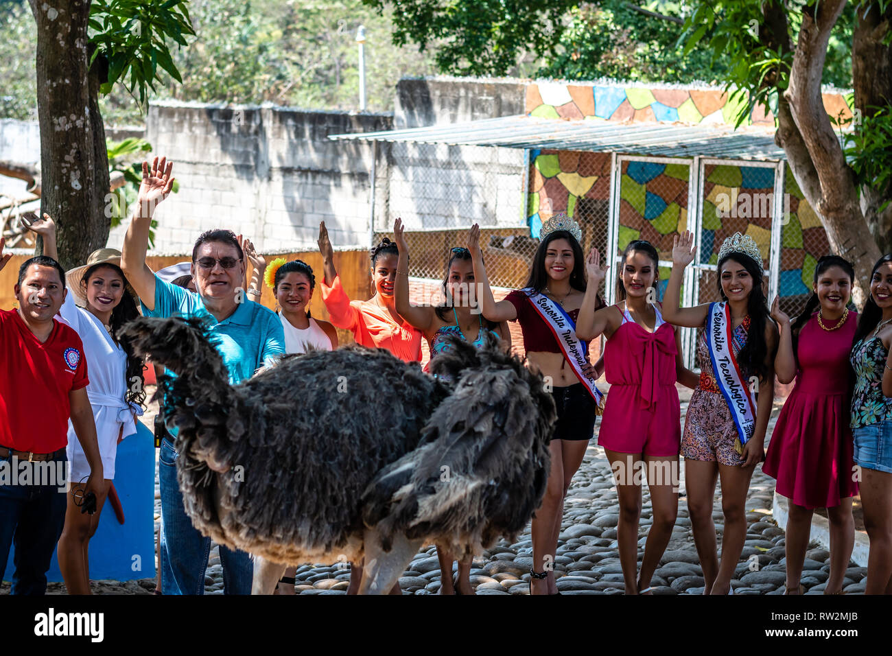 group photo of latin beauty pageant girls in Guatemala Stock Photo - Alamy