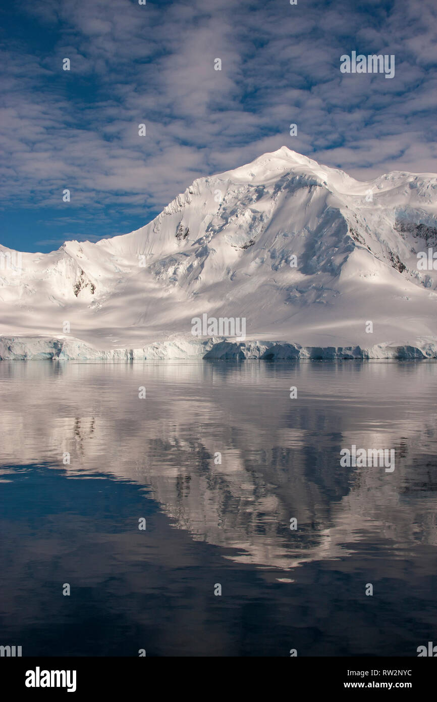 Antarctica tourist summer hi-res stock photography and images - Alamy