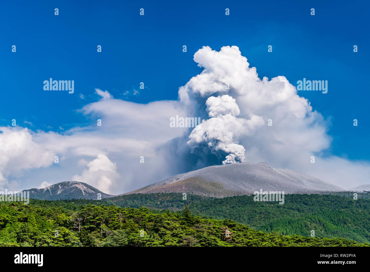 Shinmoedake and volcano hi-res stock photography and images - Alamy