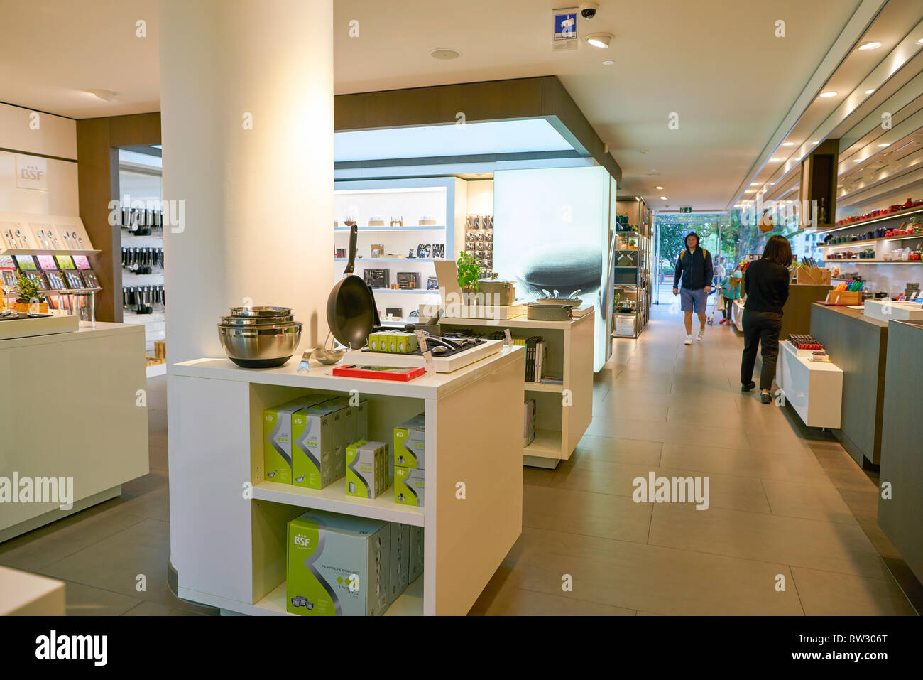 Zwilling knife hi-res stock photography and images - Alamy