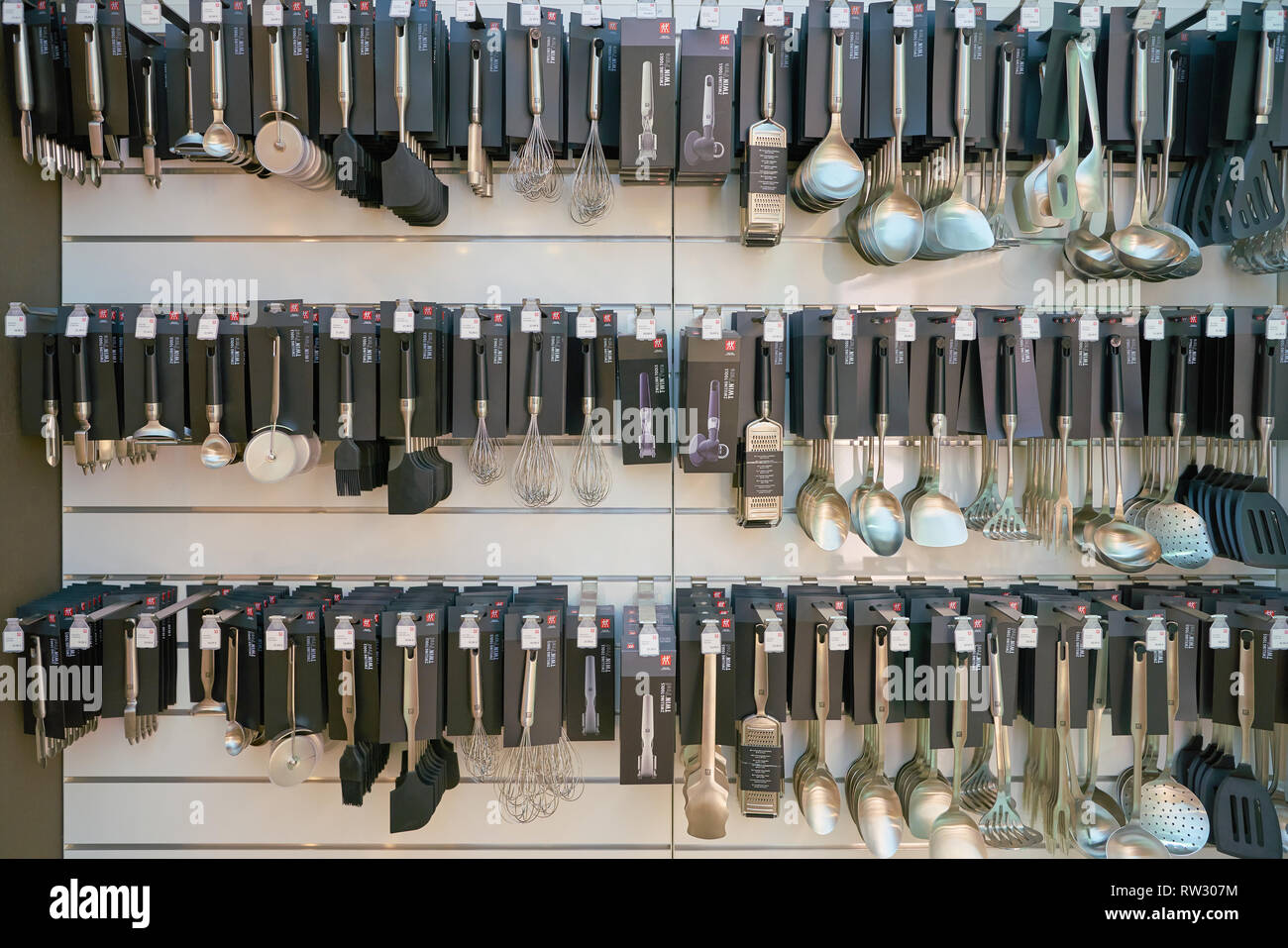 Zwilling High Resolution Stock Photography and Images - Alamy