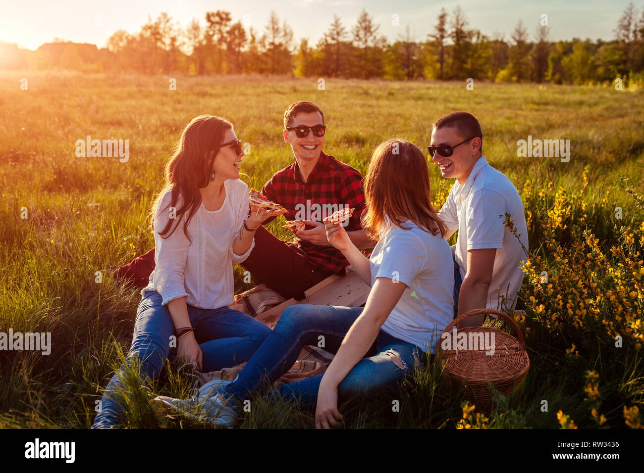 Guys hanging out hi-res stock photography and images - Alamy