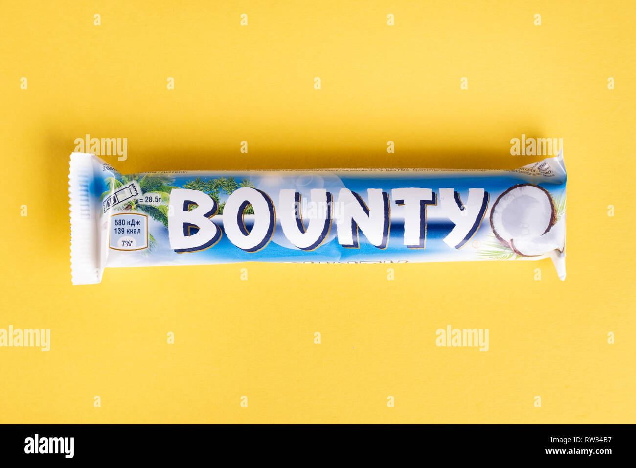 Bounty bar mars coconut chocolate hi-res stock photography and images ...