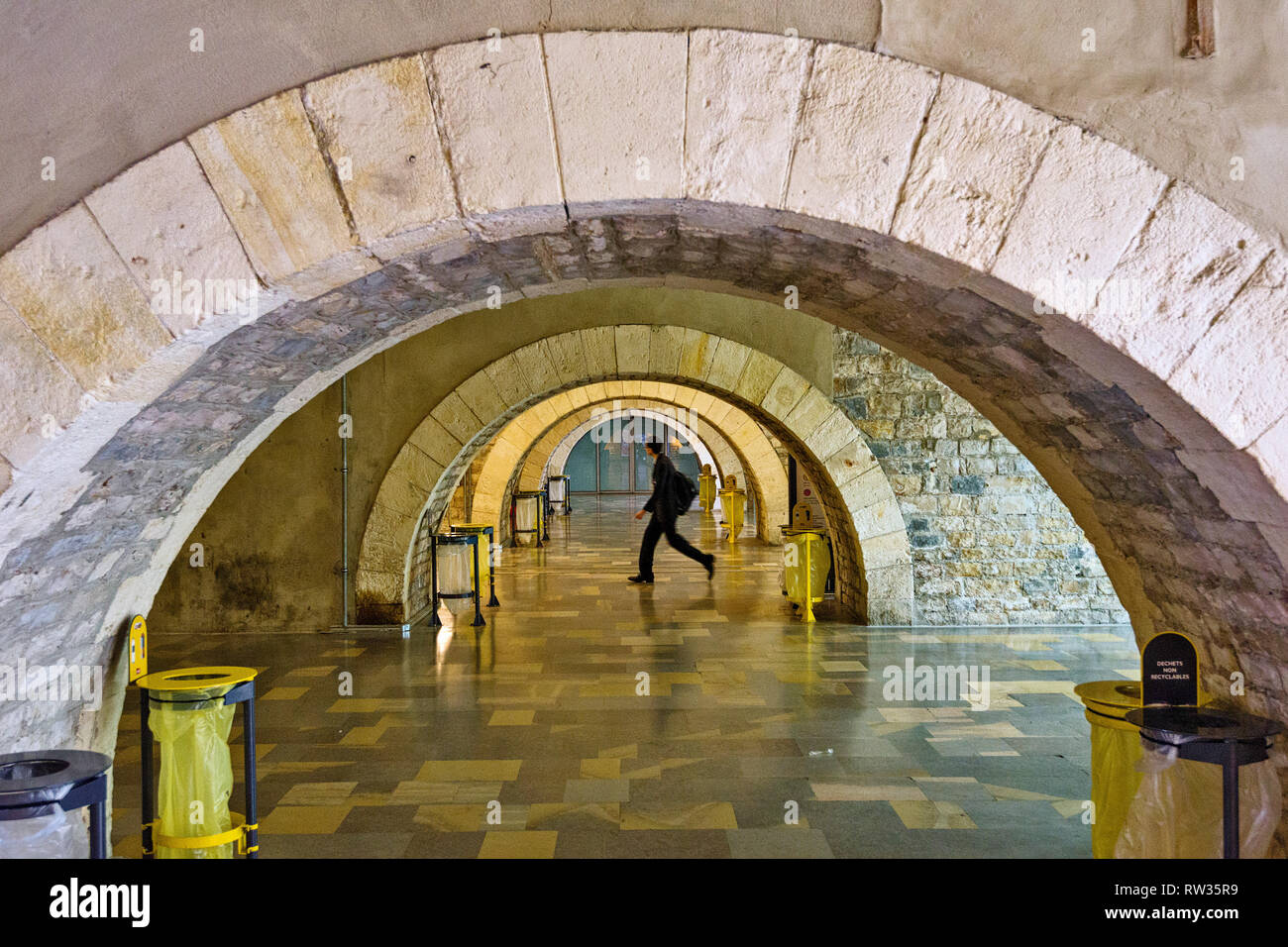 Romanesque arch in the ancient hi-res stock photography and images - Alamy