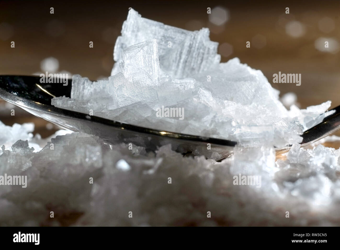 Salt crystal structure hi-res stock photography and images - Alamy