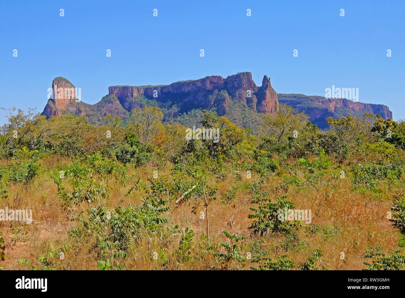 Beautiful red mountain landscape at Chapada Dos Guimaraes, the ...