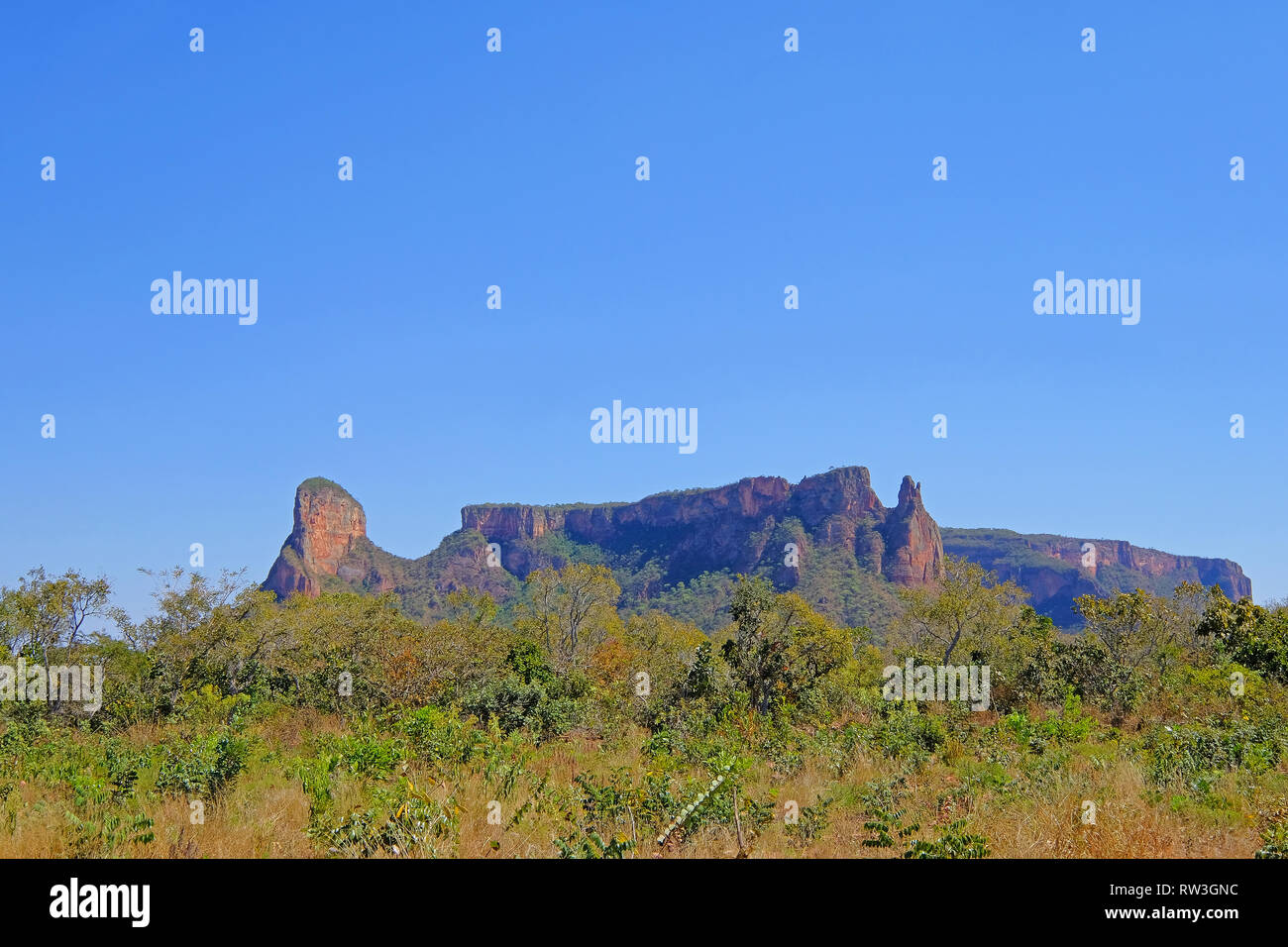 Beautiful red mountain landscape at Chapada Dos Guimaraes, the ...