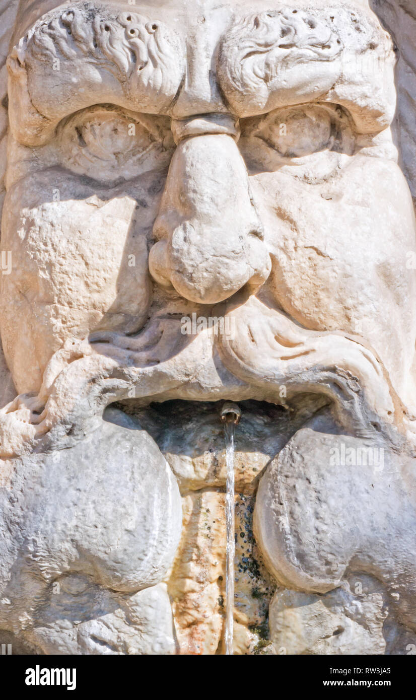 Big mask fountain hi-res stock photography and images - Alamy