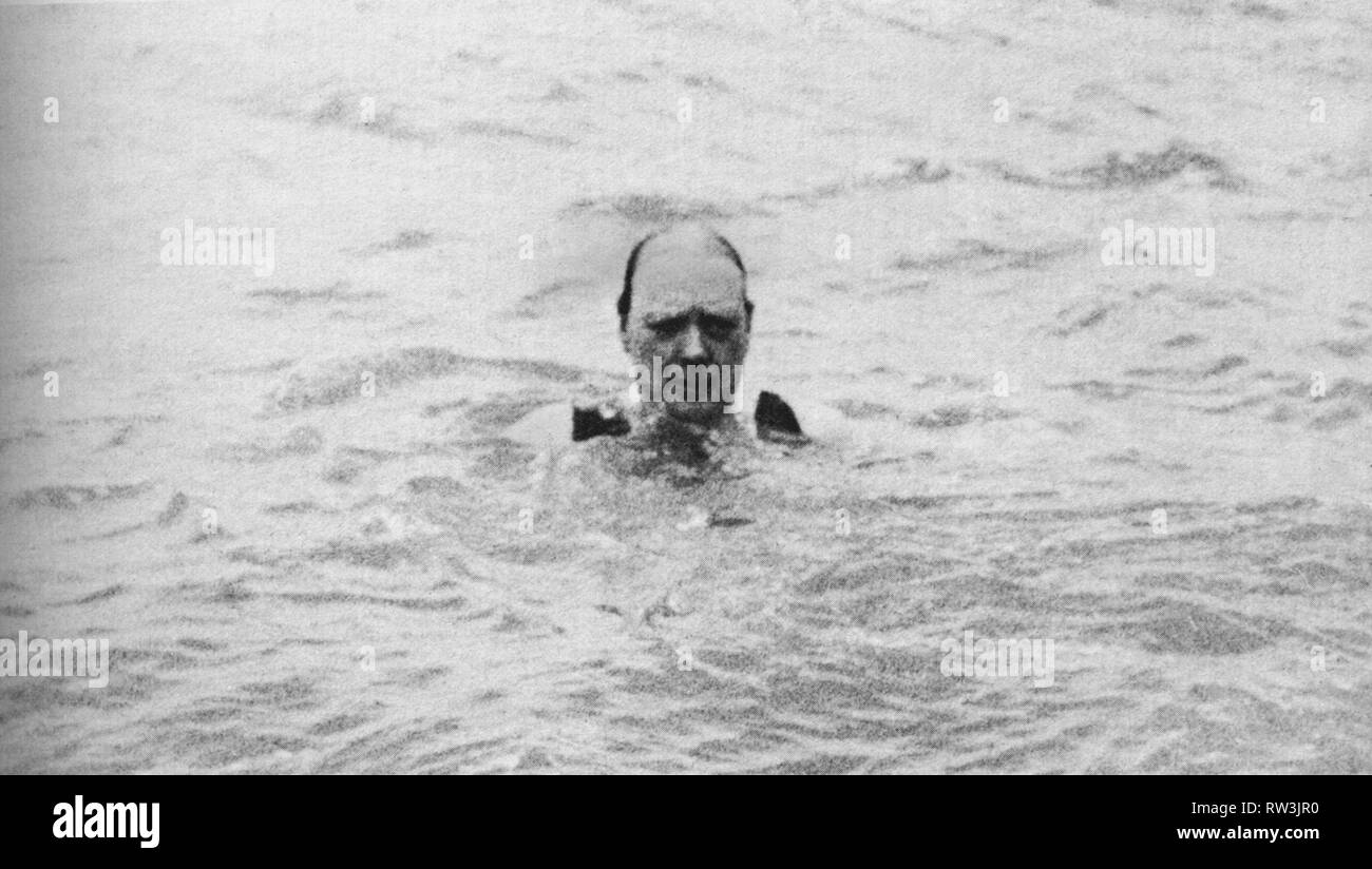 Order of the garter churchill hi-res stock photography and images - Alamy