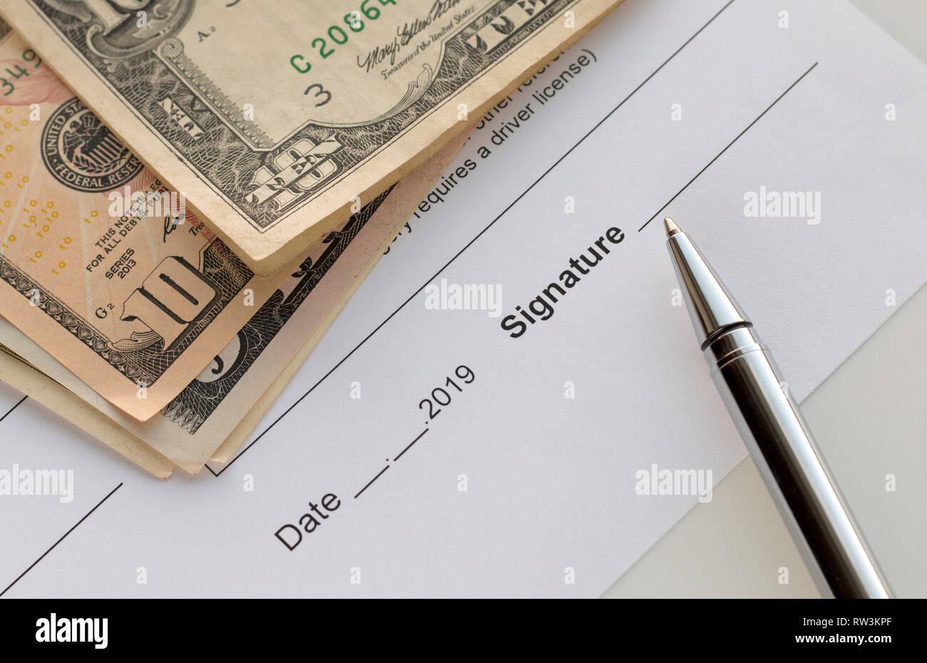 Bank signature hi-res stock photography and images - Alamy