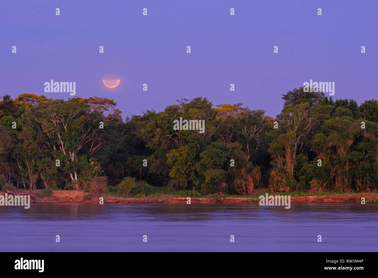Rain full moon hi-res stock photography and images - Alamy