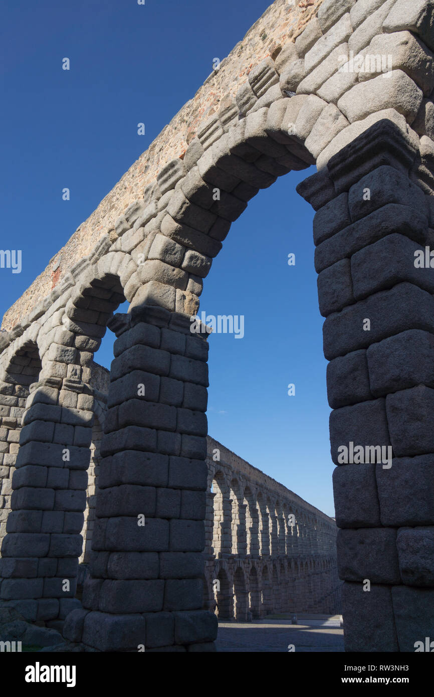 Detail of the corner turn of the Aqueduct of Segovia Stock Photo - Alamy