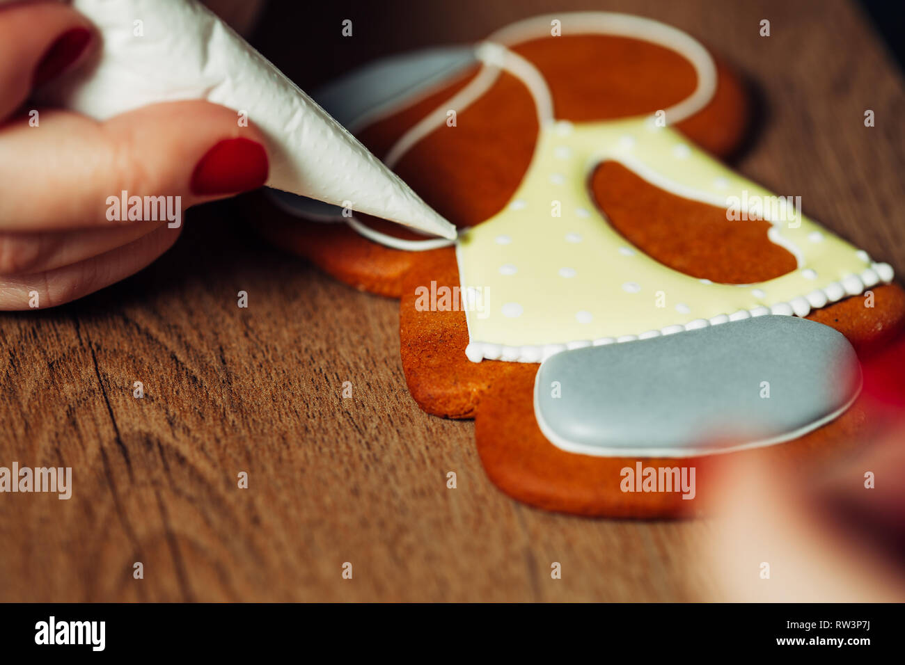 baking, draw on baking, patterns, drawing process close up Stock Photo ...