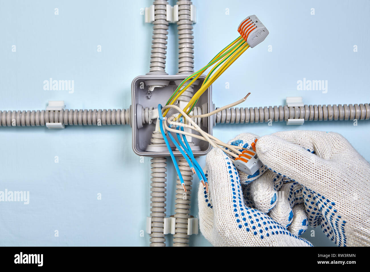 Electrical connecting block hi-res stock photography and images - Alamy