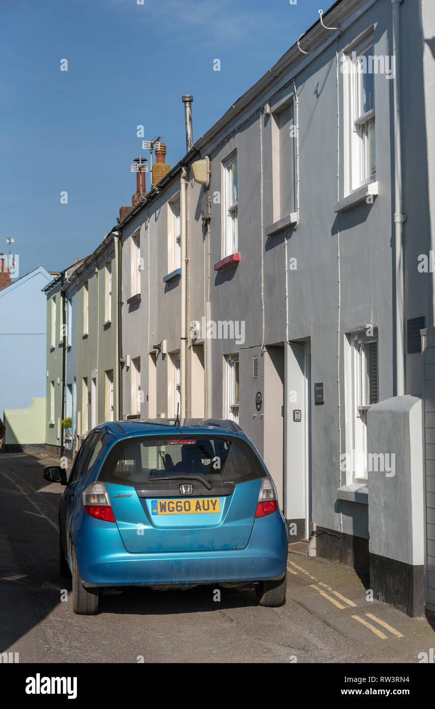 Car through window house hi-res stock photography and images - Alamy