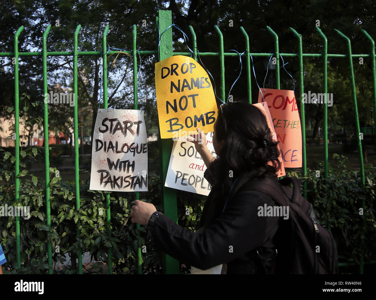 Citizen organized a human chain against war at parliament street in ...