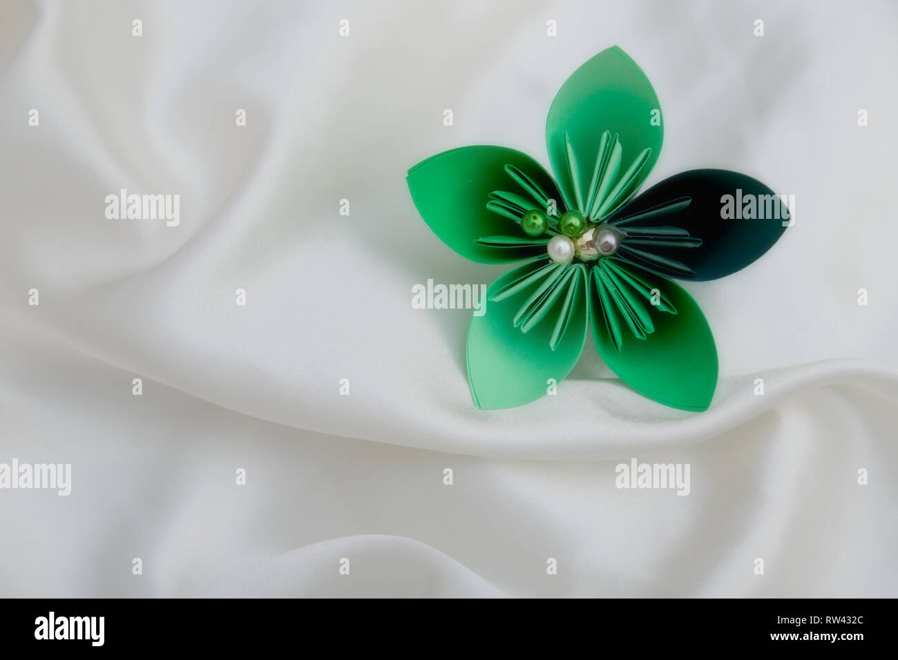 Paper flower origami hi-res stock photography and images - Alamy