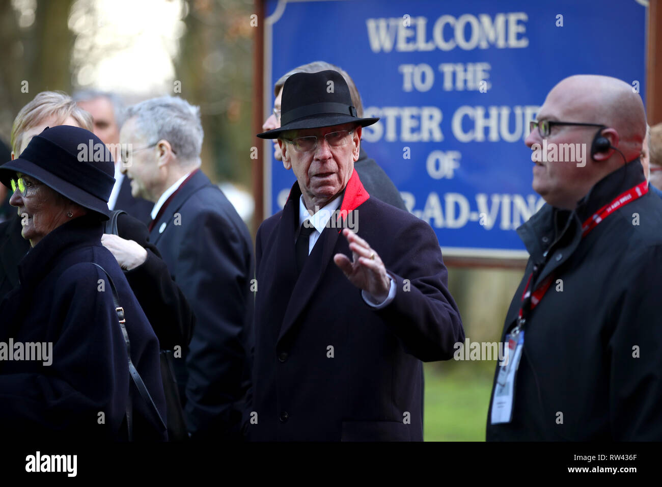 Sir bobby charlton and gordon banks hi-res stock photography and images ...
