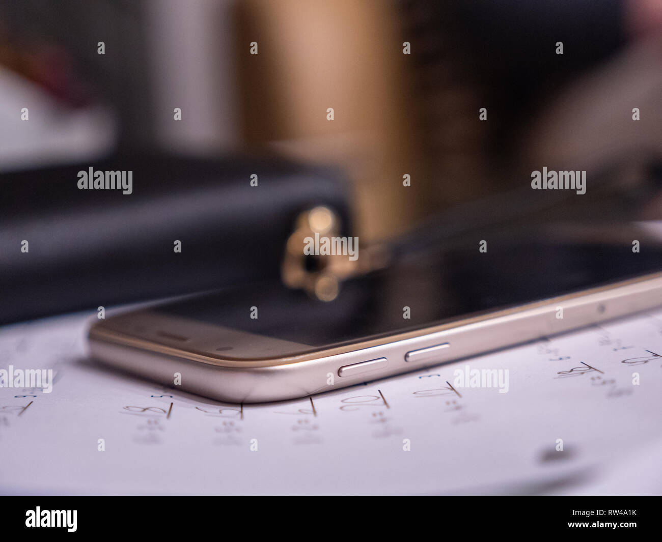 Smartphone bills man document hi-res stock photography and images - Alamy