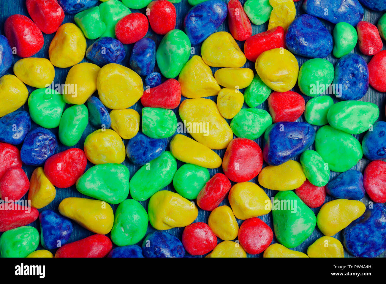 Different coloured stones hi-res stock photography and images - Alamy