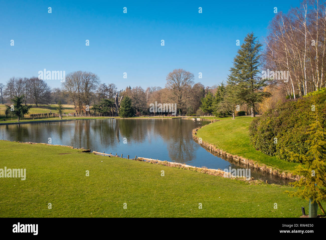 Beautiful gardens leeds castle hi-res stock photography and images - Alamy