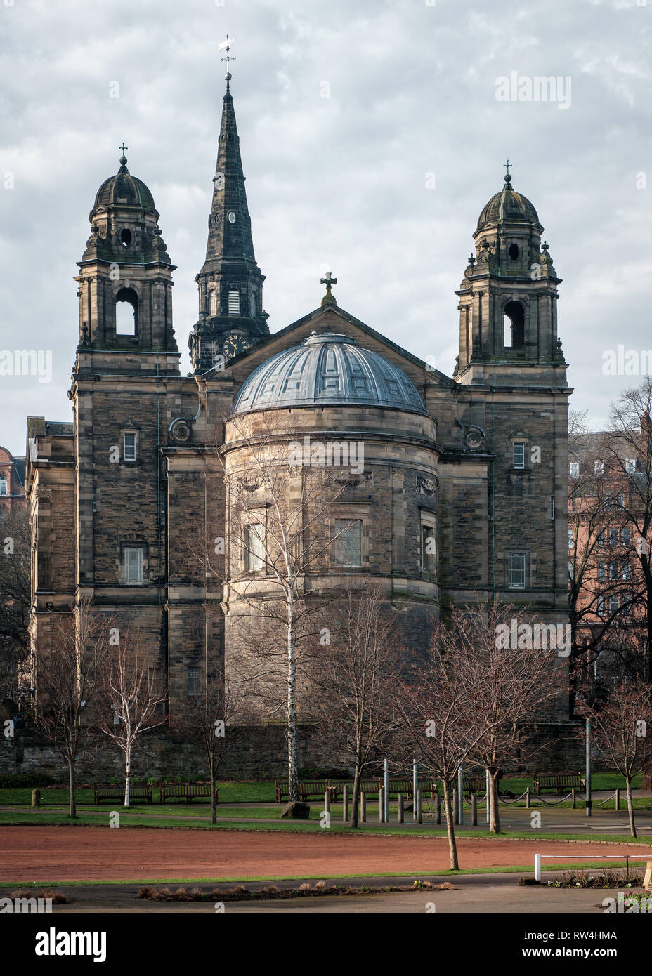 Church of st cuthbert hi-res stock photography and images - Alamy