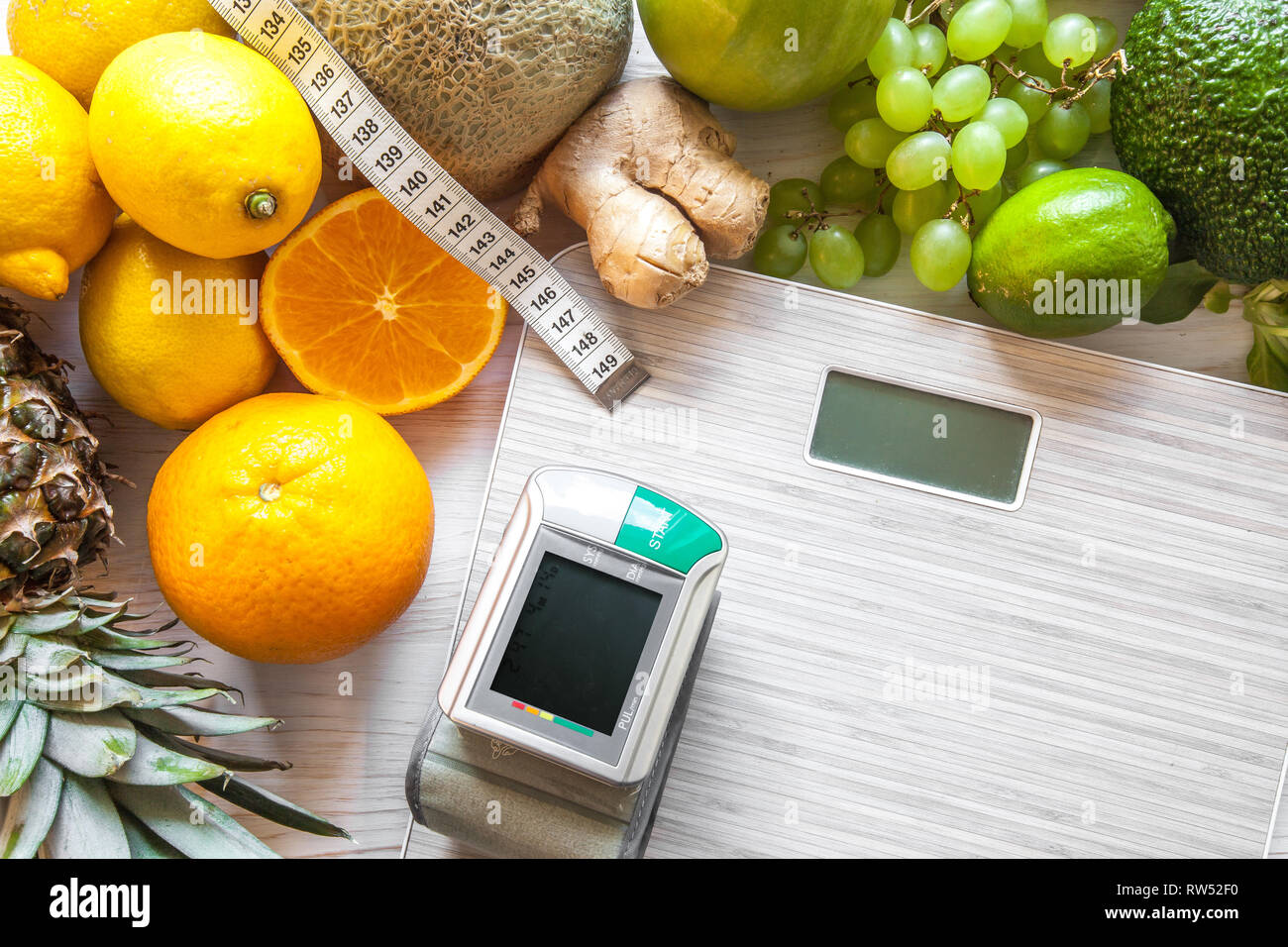 Fruit scales hi-res stock photography and images - Alamy