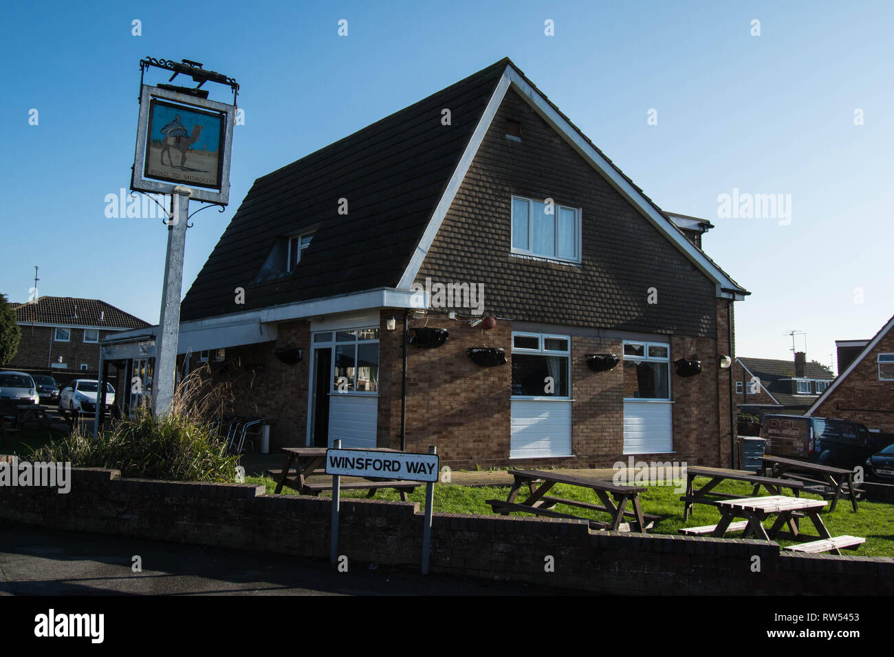 The old green tree pub exterior hi-res stock photography and images - Alamy