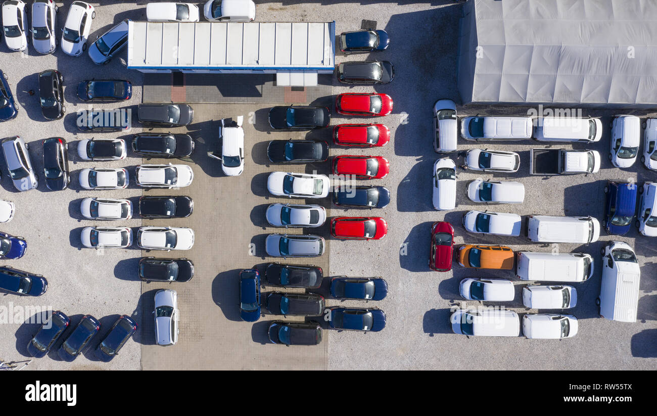 Aerial top view automaker car hi-res stock photography and images - Alamy