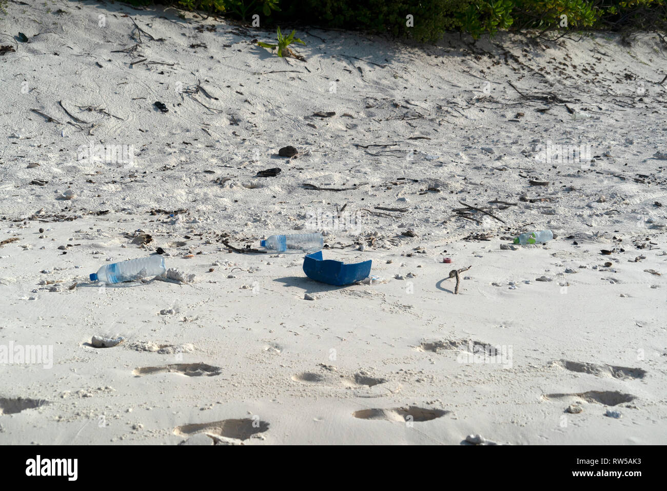 Maldives pollution on beach hi-res stock photography and images - Alamy